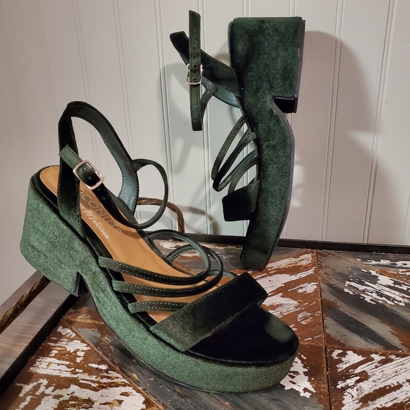 Coconuts by Matisse | Shoes | Coconuts Strappy Platform Sandals Green ...